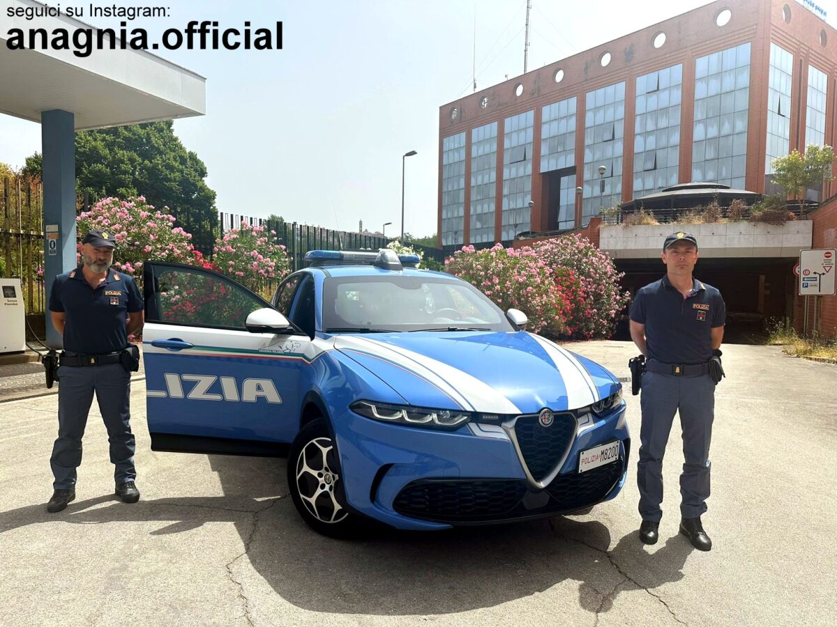 Influencer ciociara multata per uso del telefono alla guida: "le Forze ...